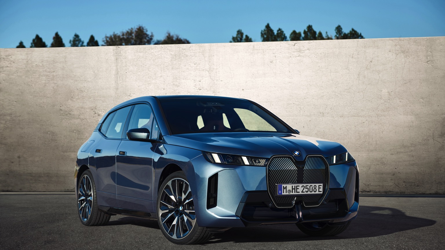 BMW IX XDrive 45 2025 2026 Price And Specifications EV Database BMW IX XDrive 45 2025 2026 Price And Specifications EV Database