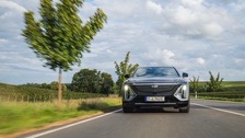 Cadillac Lyriq 600 E4 (2024-2025) price and specifications - EV Database