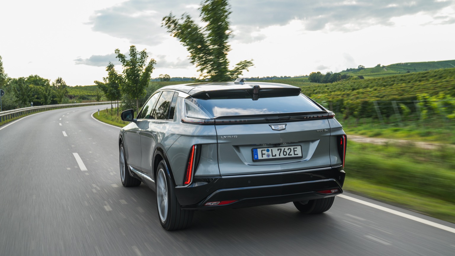 Cadillac Lyriq 600 E4 (2024-2025) price and specifications - EV Database