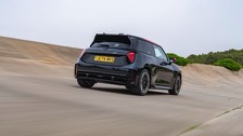 Mini Cooper SE (2024-2026) price and specifications - EV Database