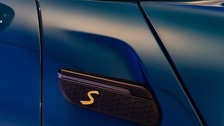 Mini Cooper SE (2021-2024) price and specifications - EV Database