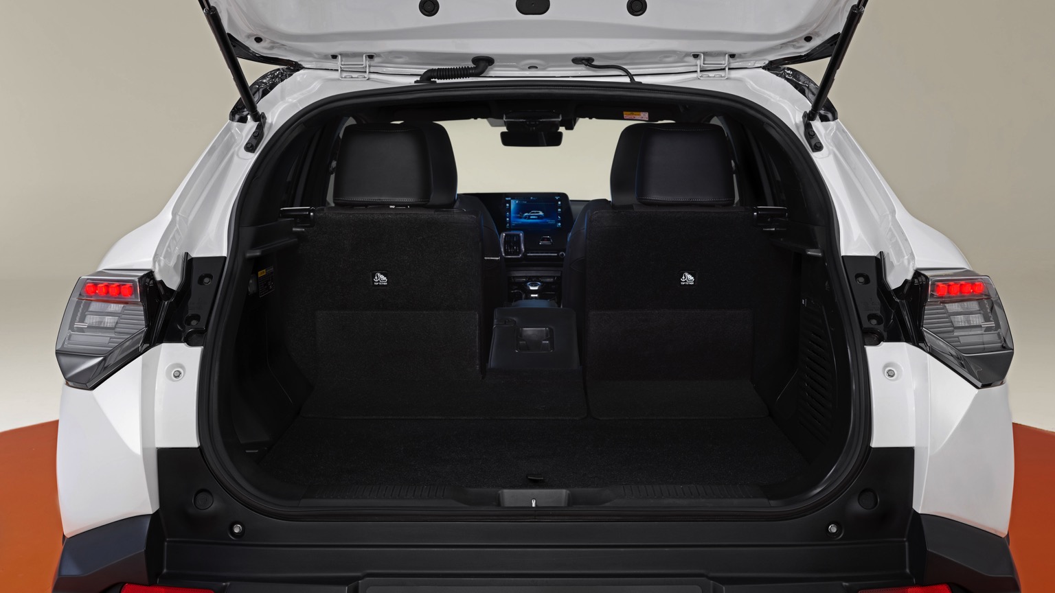 Toyota Urban Cruiser 61.1 kWh AWD (2025-2026) price and specifications ...